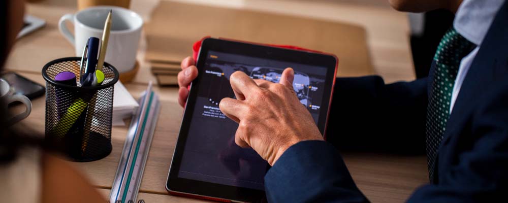 Dealing with Shipping Delays: Causes and Solutions