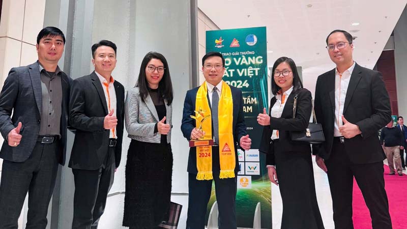 BEE LOGISTICS (Vietnam) wins Two Prestigious Awards: Vietnam Gold Star ...